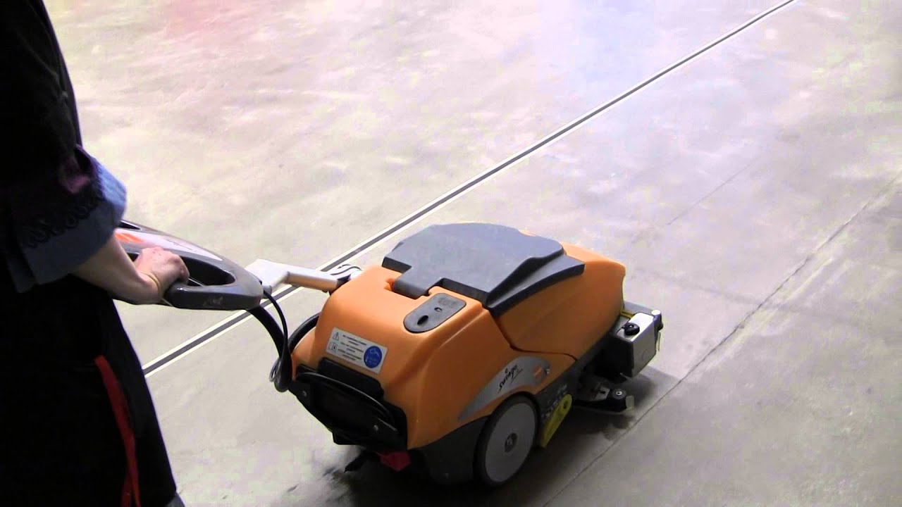 Taski Swingo 350 Scrubber drier - YouTube