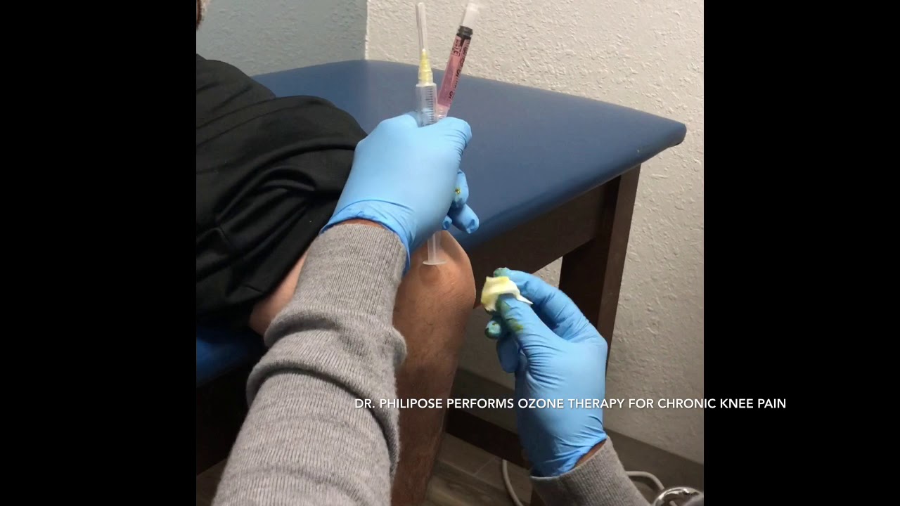 Dr. Philipose administers ozone injection for chronic knee pain - YouTube
