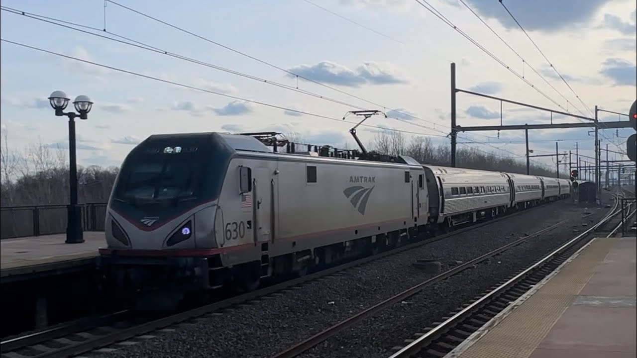 Amtrak 106 Northeast Regional @ Secaucus Junction - YouTube