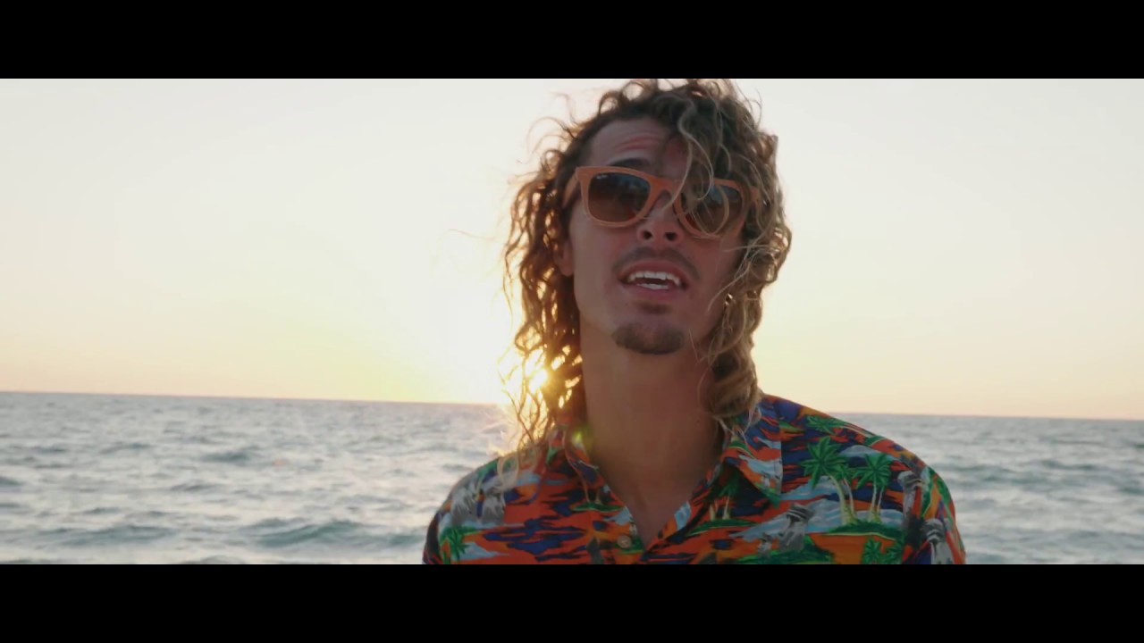 Seranation-Bonita (Official Music Video) - YouTube