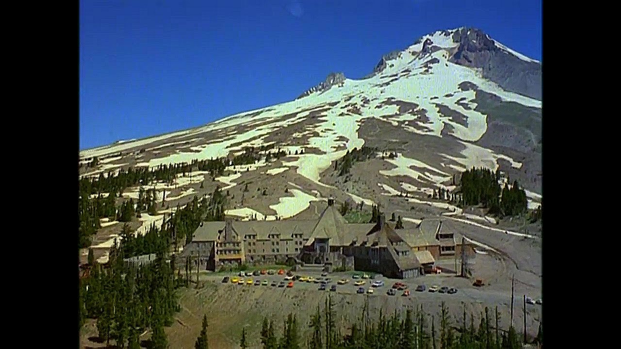 THE SHINING Opening Scene 1980 - YouTube