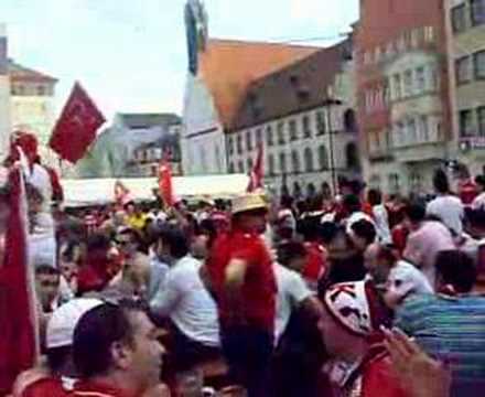 EM.2008 Türkiye - Hirvat. maci öncesi Ingolstadt ALMANYA