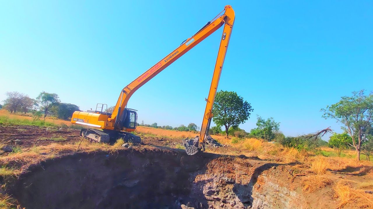 62 Feet LR Poclain Digging Well - YouTube