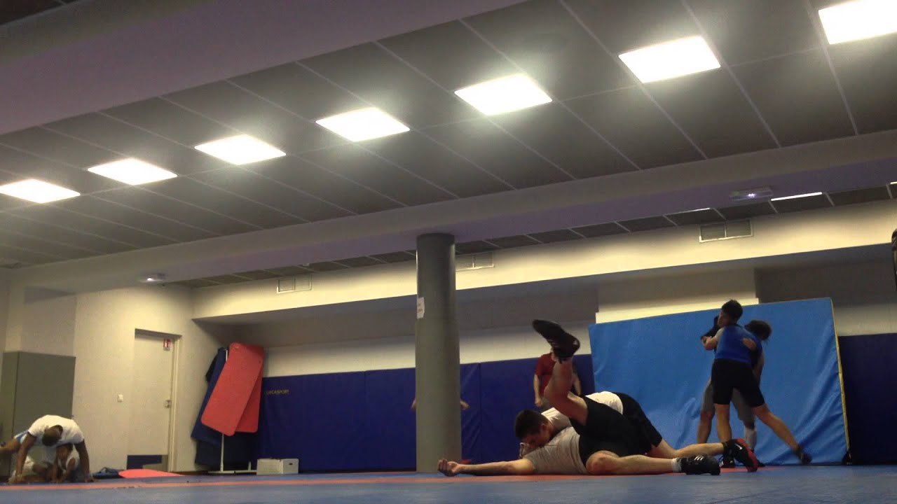 lutte au club paris lutte olympique seance tres free - YouTube