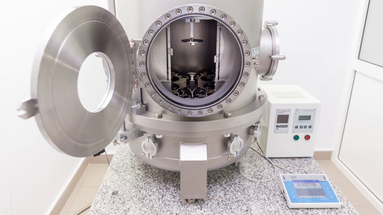 AVK 1000 Automatic Vacuum Mass Comparator - YouTube