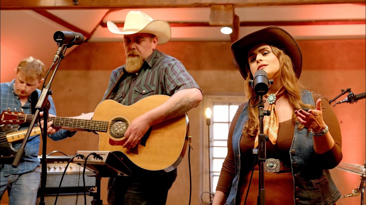 Violet's Tale - Good hearted woman ( Waylon Jennings cover - Live at ...