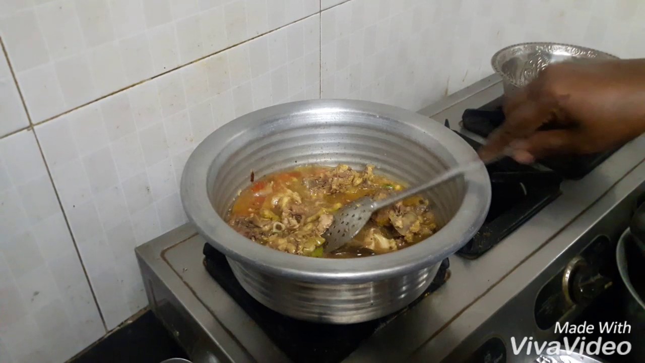 Amma Samayal ( Naatu kozhi kulambu) - YouTube