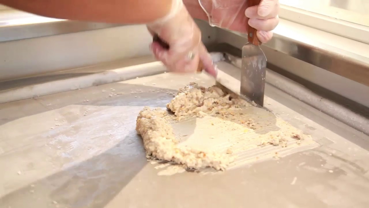 Cheeseburger scroll ice cream - YouTube