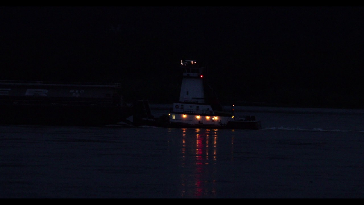 Columbia River barges at night - Watch in 4k - YouTube