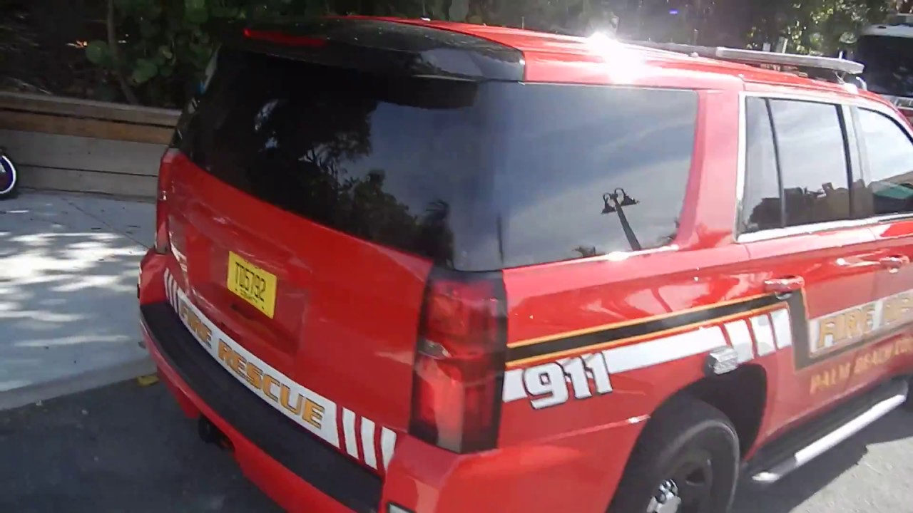 PBCFR District Chief 3 and Engine 38 Walk Around - YouTube