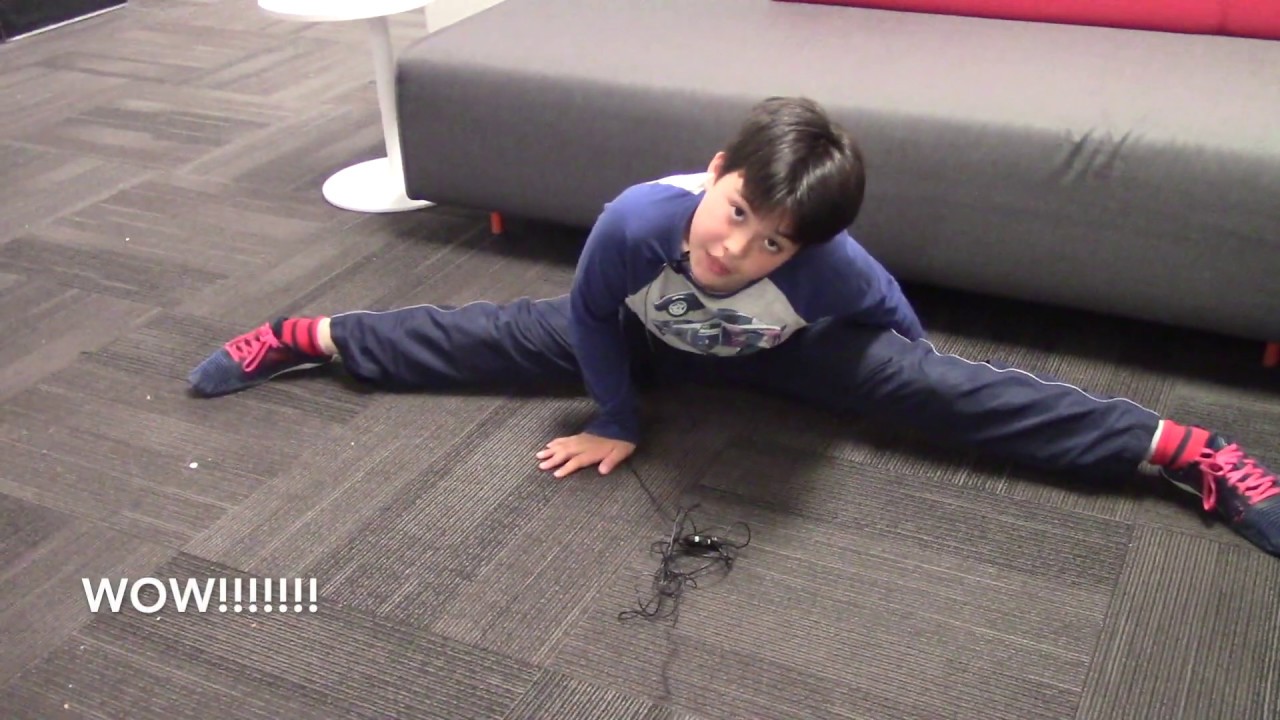 trying to do the splits - YouTube