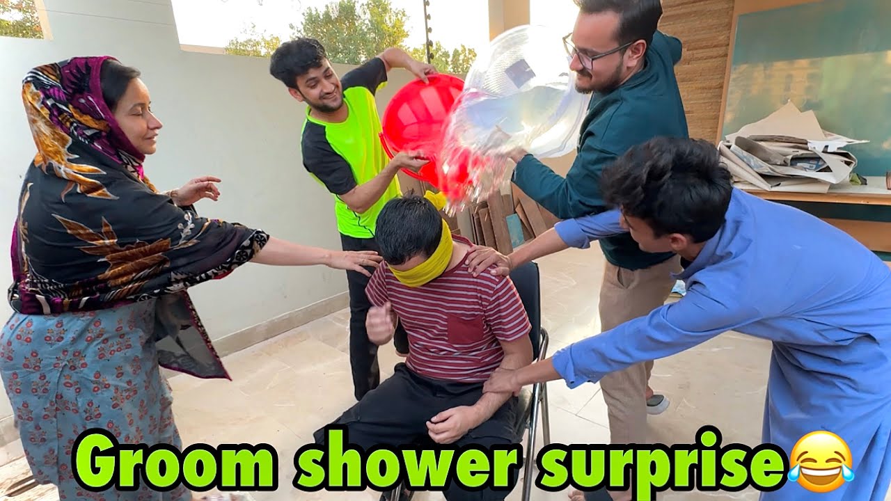 Damadas ka groom shower kardiya😂 | isko laga ham isse bike gift kare ...