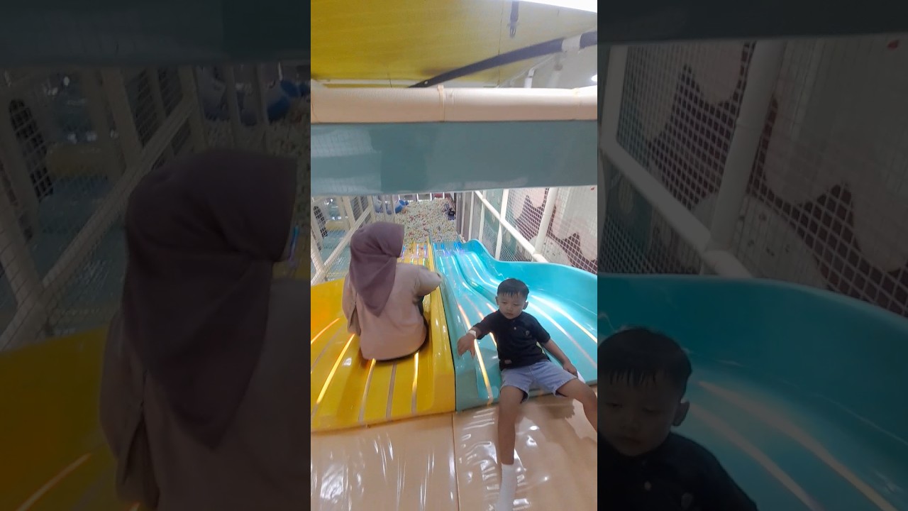 zidan bermain di dinopark hypermart cianjur #fyp #trending #shorts ...