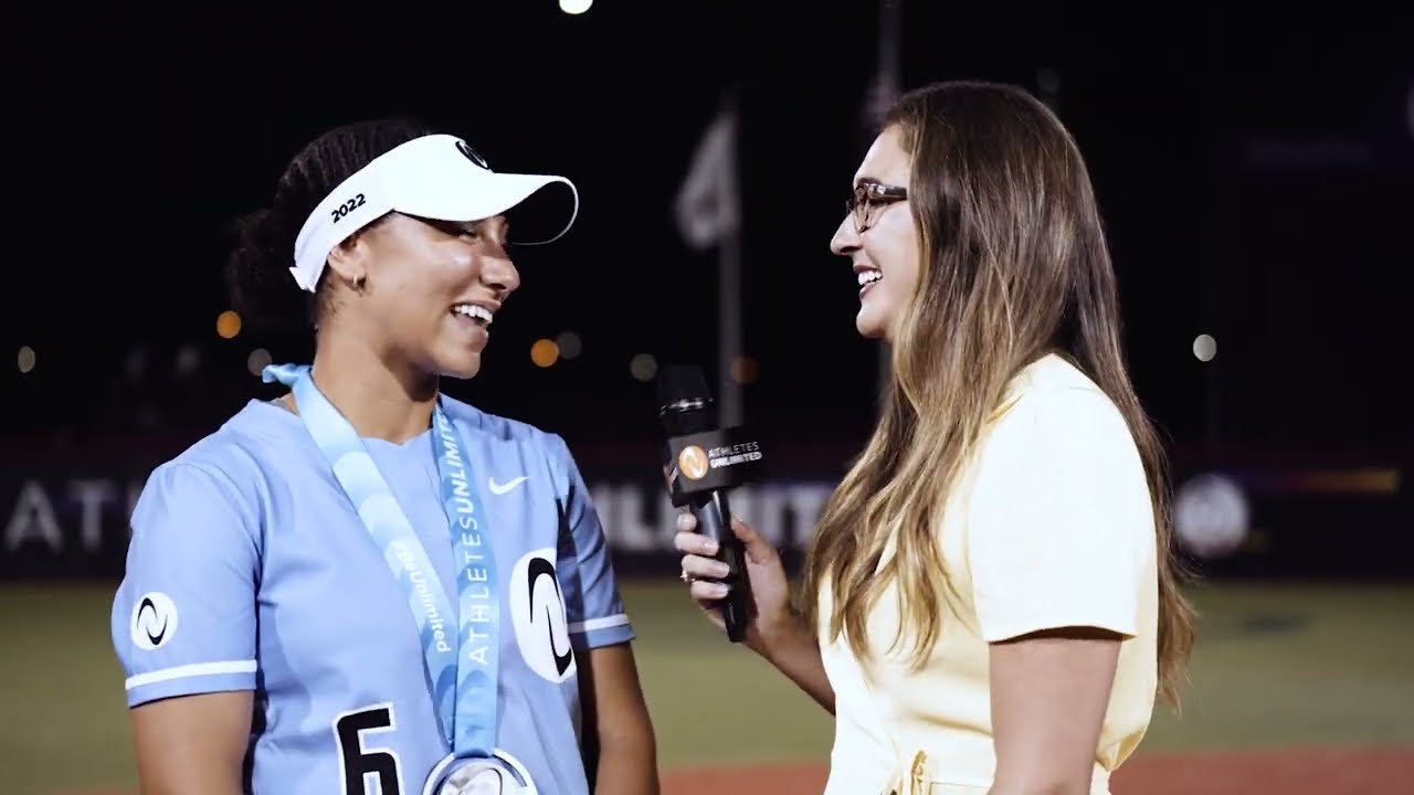 Shannon Rhodes Rookie of the Year Interview - YouTube