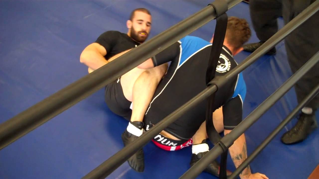 TOKON-13/09/07:Pancrase Catch Wrestling-Welterweight: Fred Pilon vs Collin Lauzon - YouTube