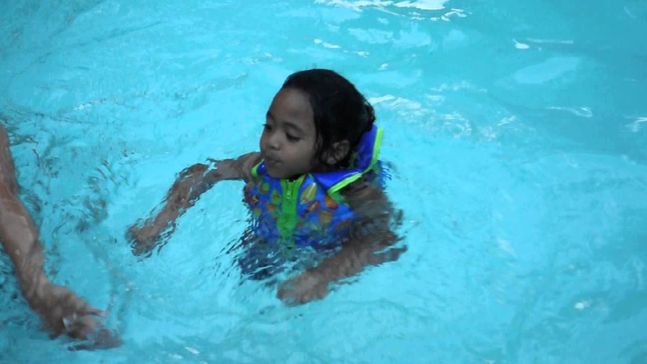 JJ learning how to swim - YouTube