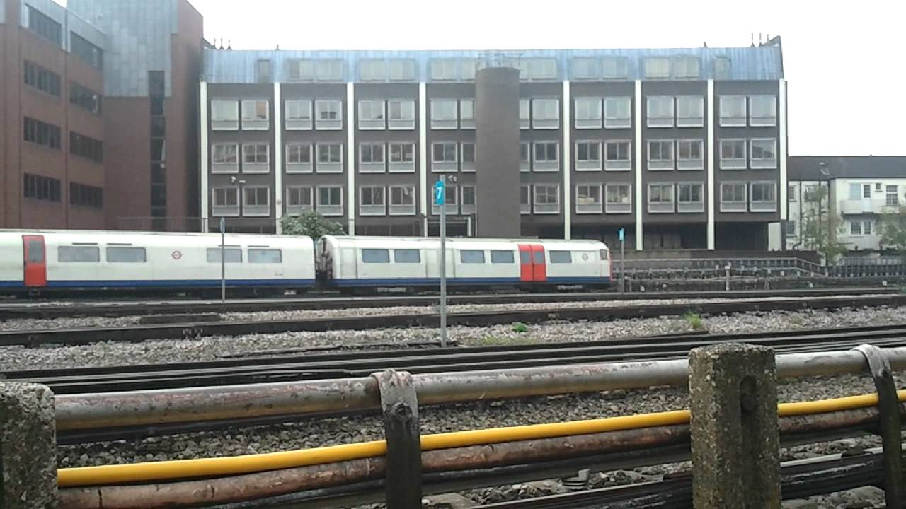 London Underground's Track Recording Train -1960 Stock leaving Harrow ...