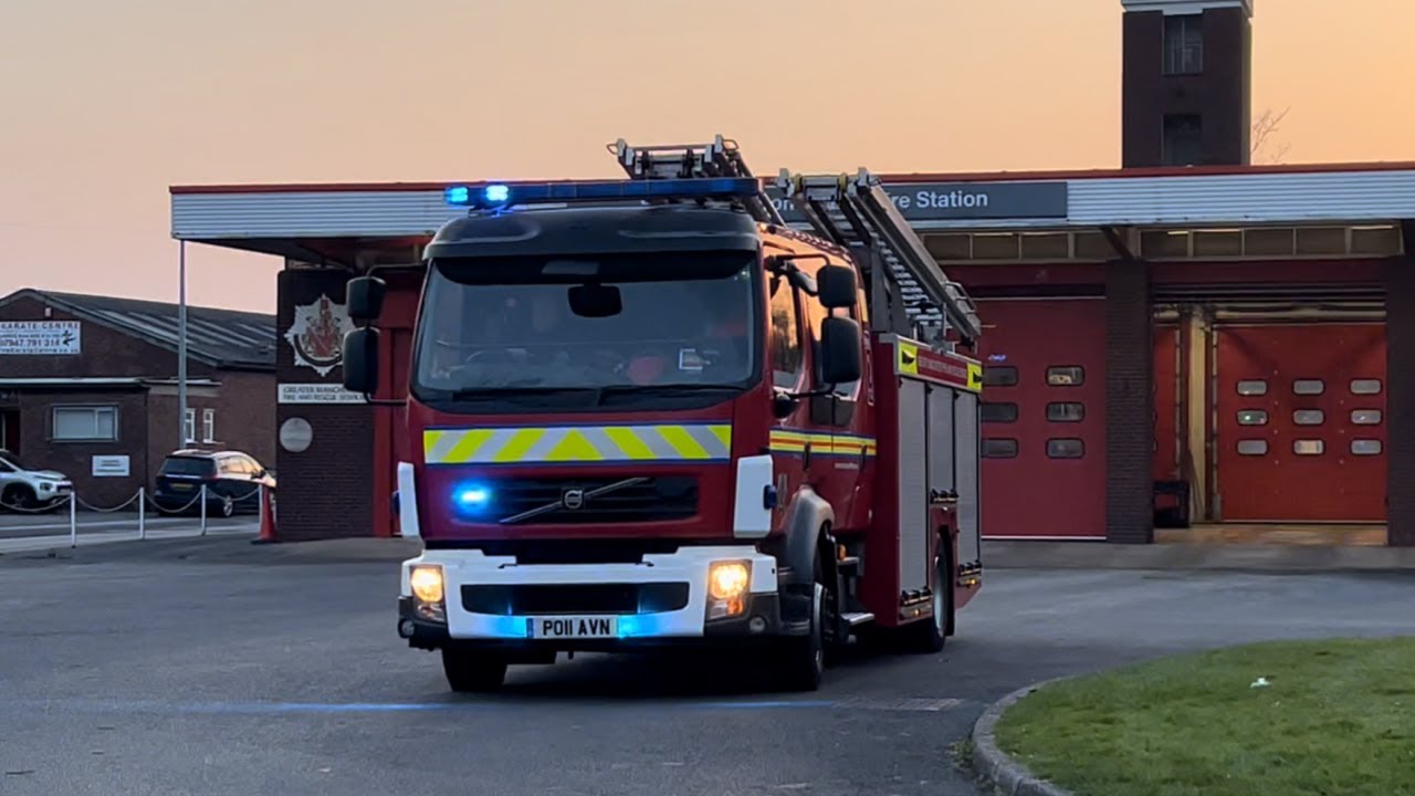 Stalybridge Pump Turnout - Greater Manchester Fire & Rescue Service ...
