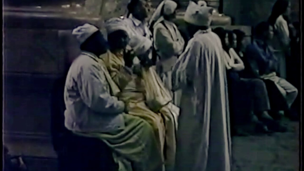 Easter 1998, in Church of the Holy Sepulchre, Jerusalem - YouTube