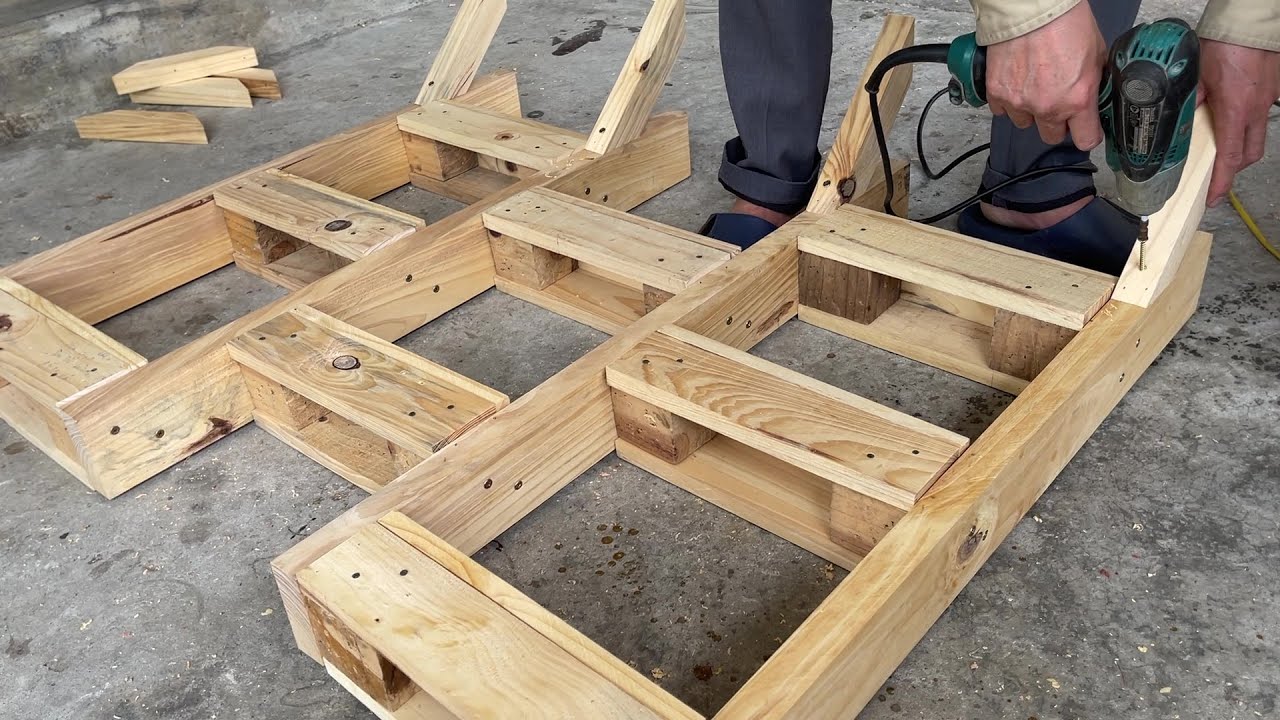 Creative Uses for Wooden Pallet Projects - How to Make A Pallet Planter ...