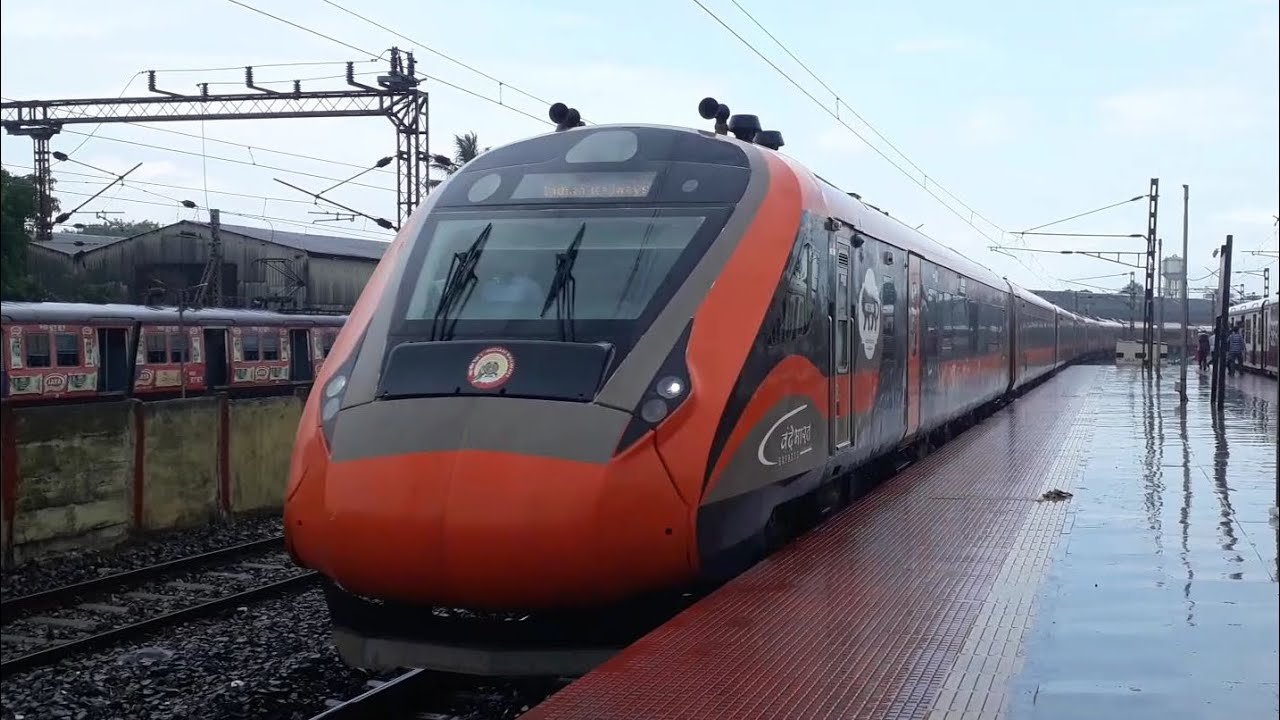 EXCLUSIVE- Train no. 20897 Howrah Ranchi VANDE BHARAT Express through ...