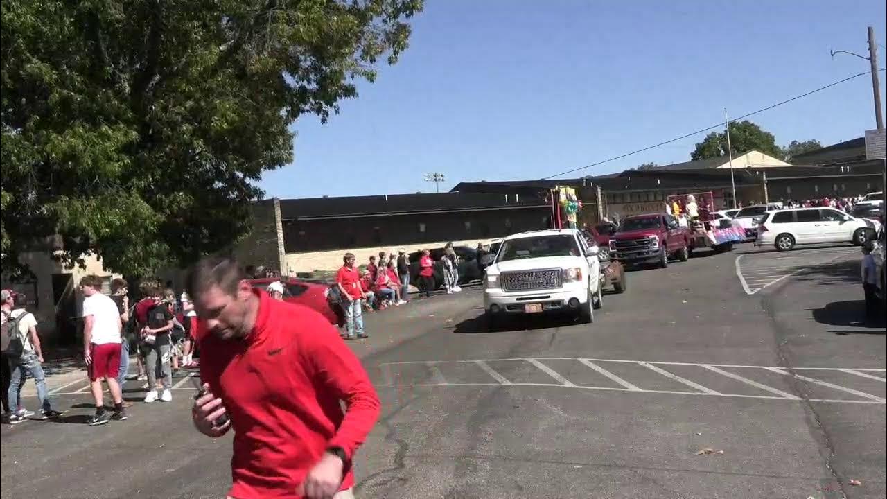 2022 PHS Homecoming Parade - YouTube