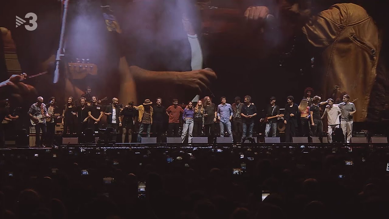 Concert fi de gira Ben Endins al Sant Jordi - Sopa de cabra - YouTube