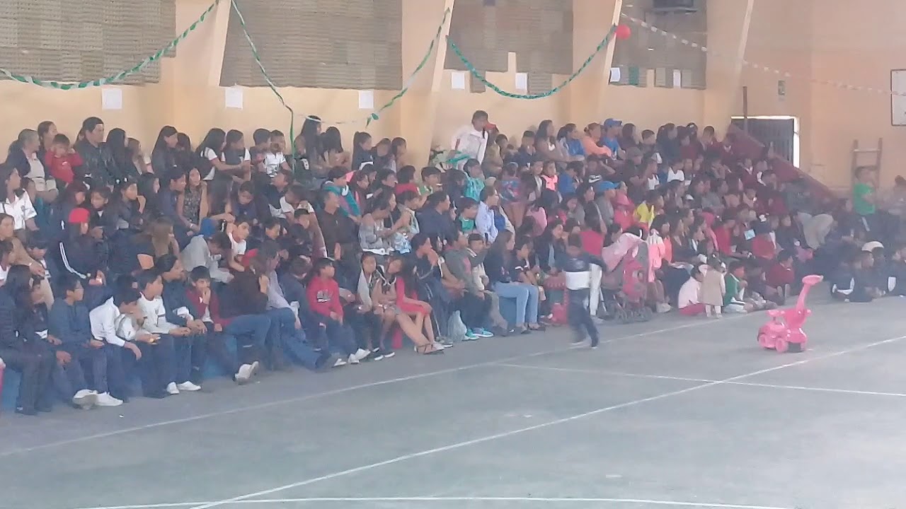 En el día de la familia...en la Escuela Marqueza de Solanda - YouTube