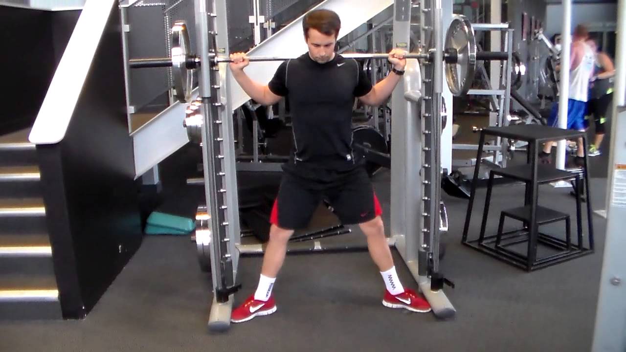 Sumo Squat Smith Machine - YouTube
