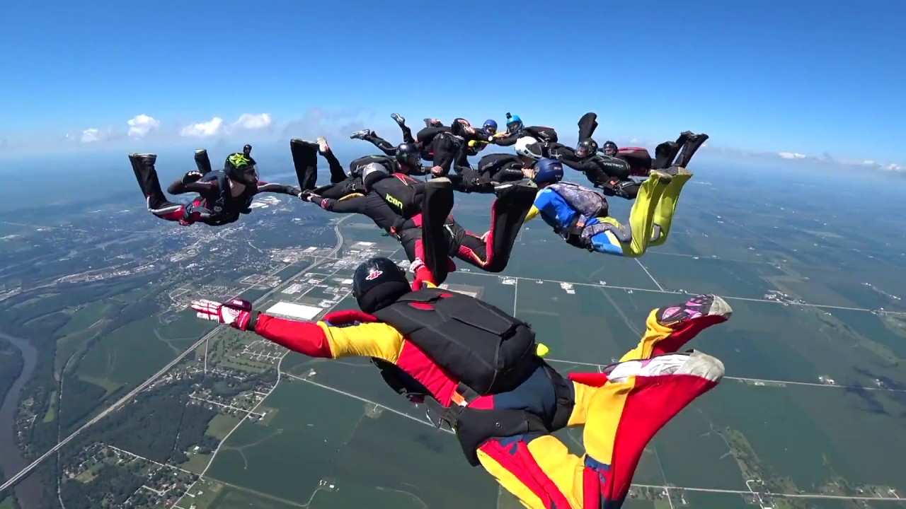 Rhythm Explains Skydiving Boogies - YouTube