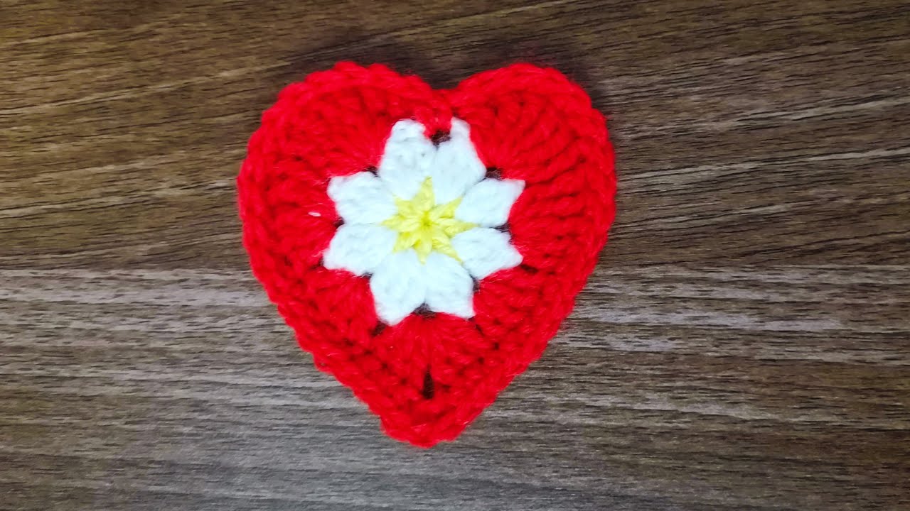 Crochet for left handed How to make a flower in the middle of heart ...