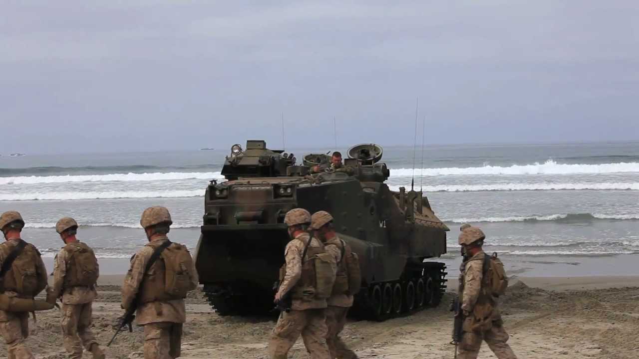 I Marine Expeditionary Force Amphibious Assault Training - YouTube