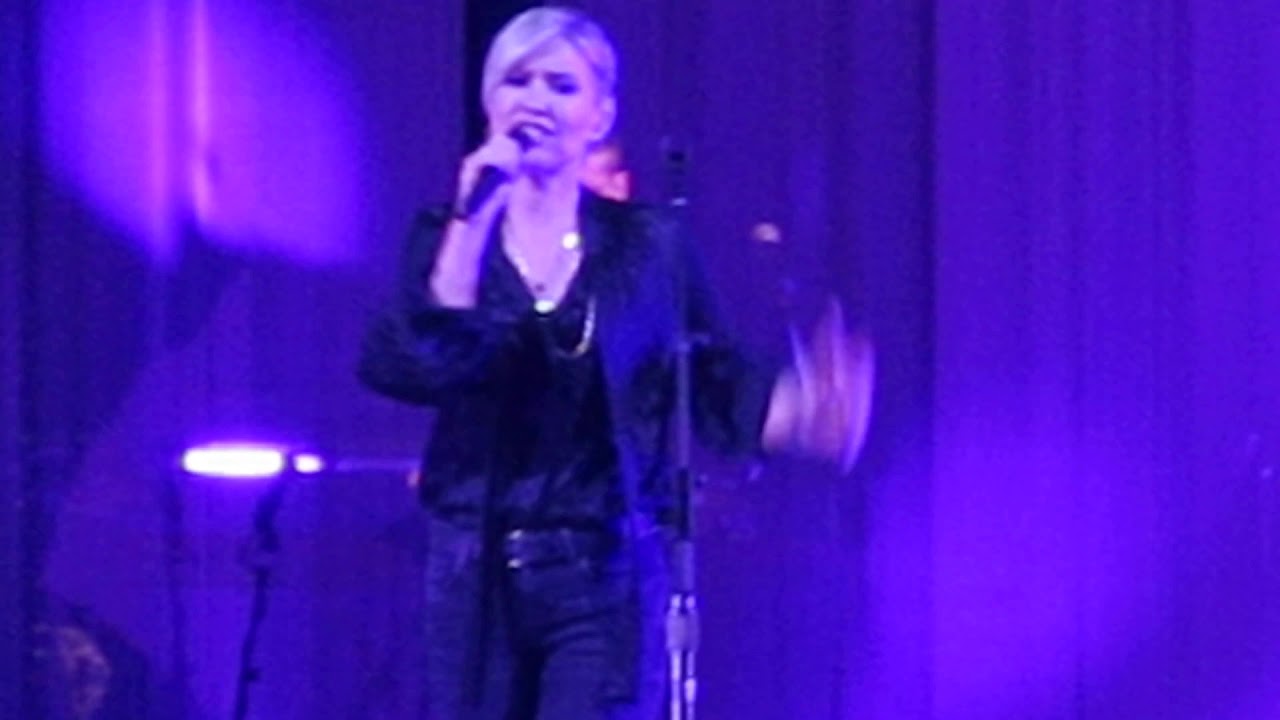 Dido – Life For Rent – Live in Toronto – June 5, 2019 - YouTube