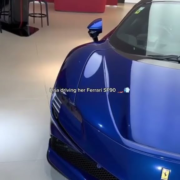 Lisa driving her Ferrari SF90 #bdkpopers - YouTube