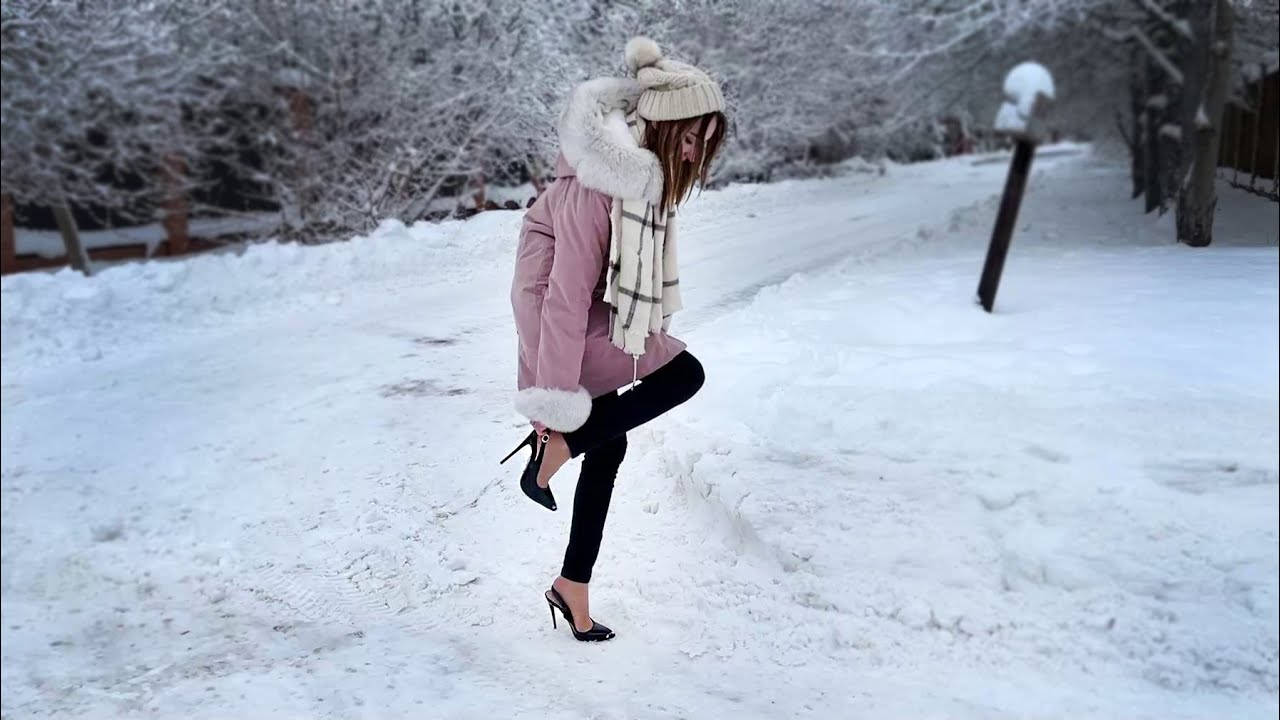 High Heels Slingback Snow Walk, Slingback Walking with a Straps Down ...