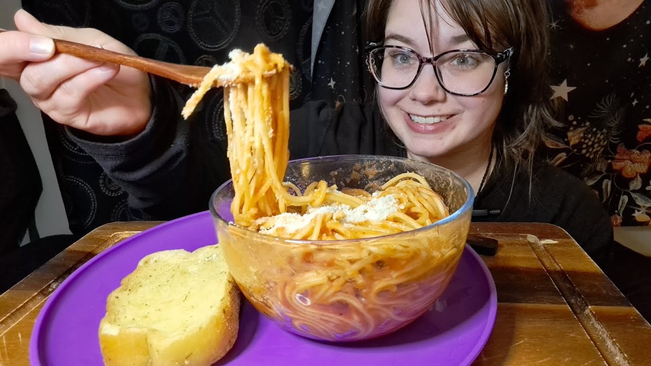 Spaghetti & Meatballs & Texas Toast - YouTube