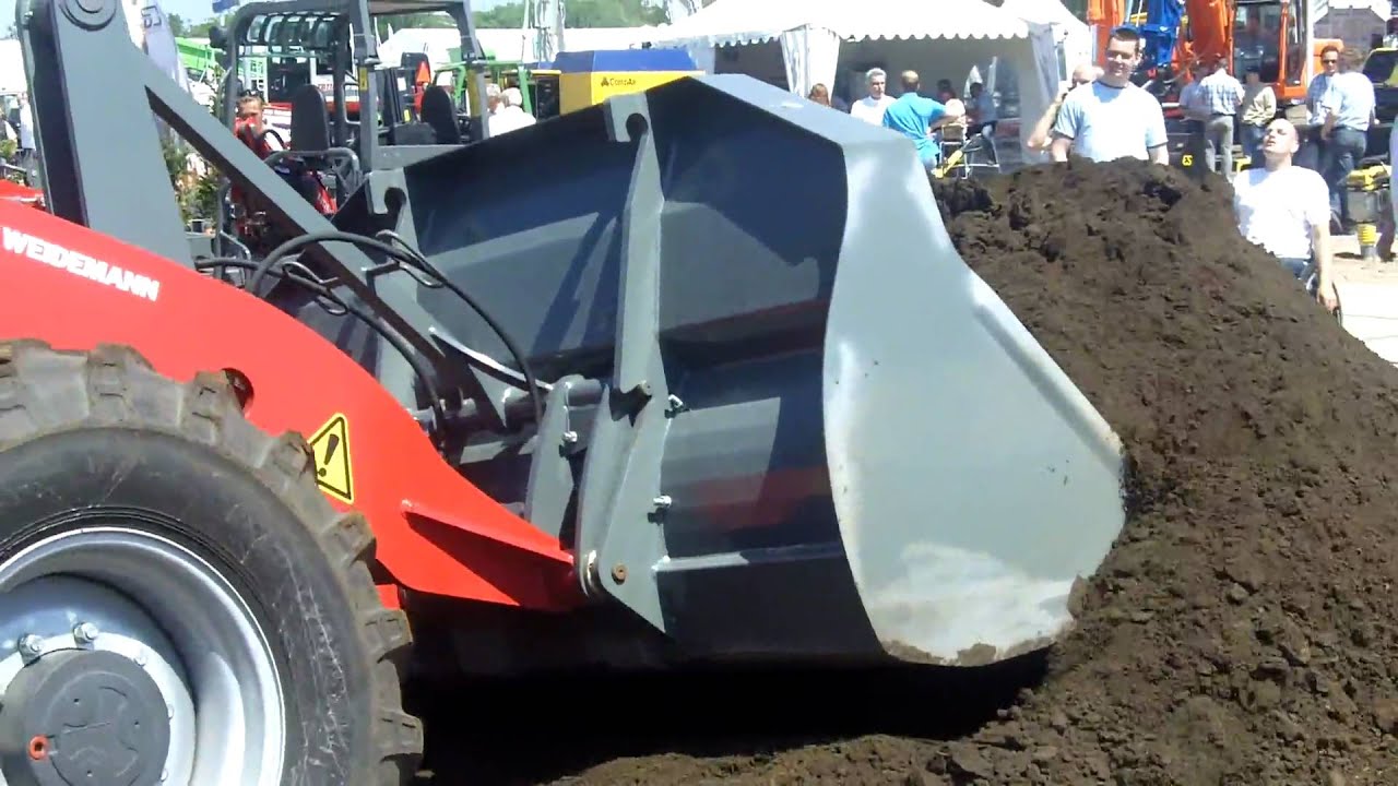 Weidemann 8080 CX120 Industrie shovel - YouTube