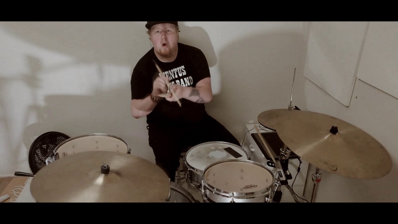 TORSPODRUMS: Cheek - Sokka Irti (Oskulle) - YouTube
