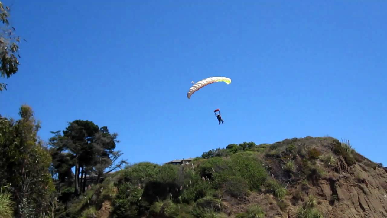 david and i screaming while skydiving - YouTube