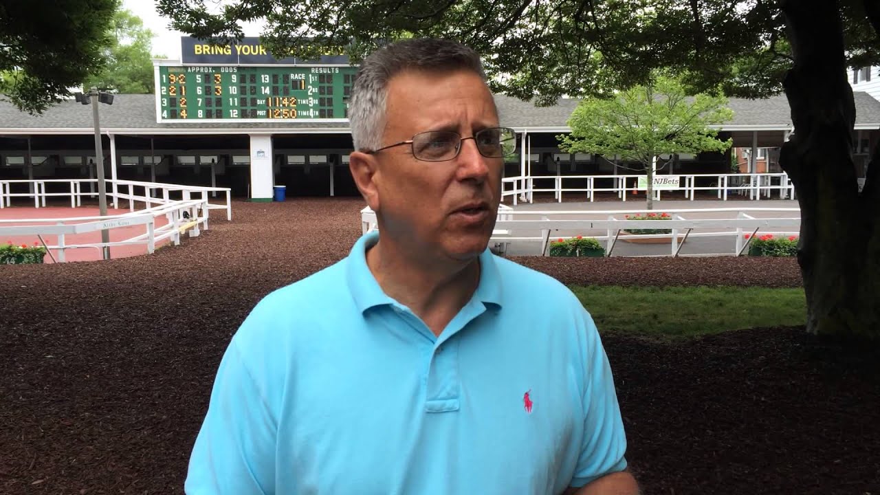 Sportswriter Tom Luicci remembers jockey Tony Vega - YouTube