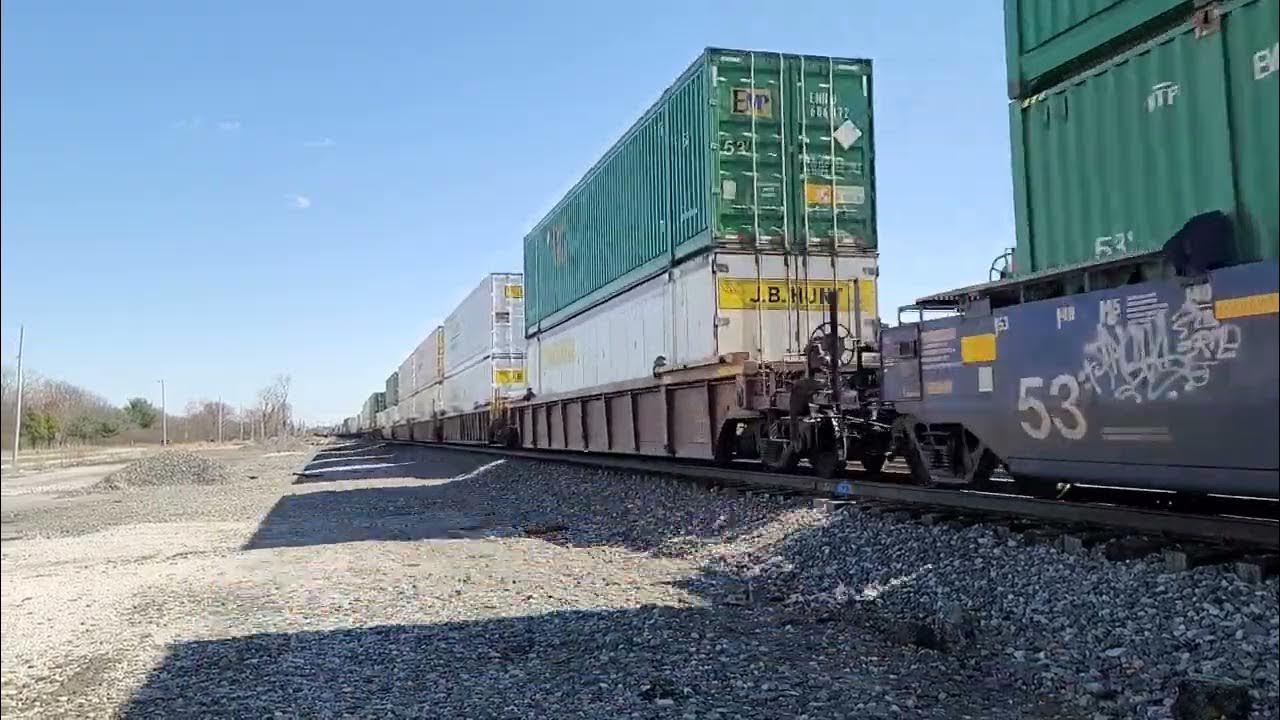 BNSF 3968 West. Goshen, IN - YouTube