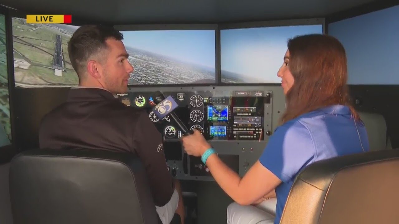 Flight Simulator at EAA AirVenture - YouTube