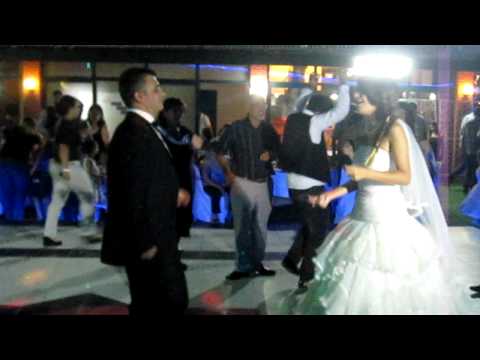 IZMIR DUGUNU GELIN DAMAT OYNAMASI.6.MOV