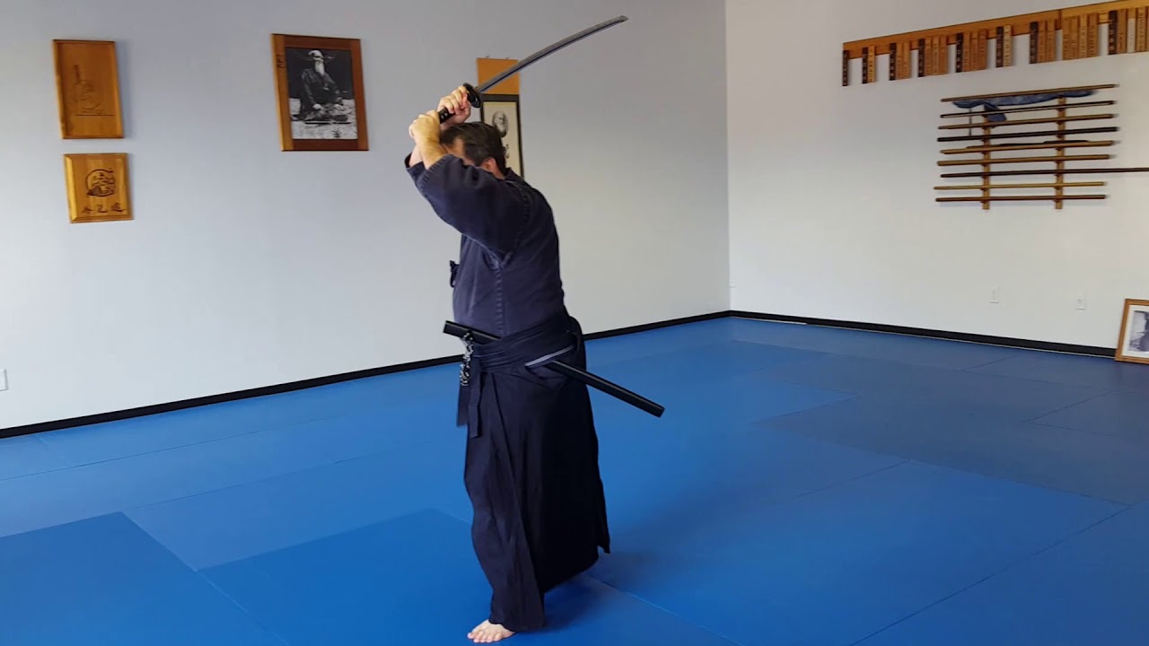 Japanese Sword School Embu - YouTube