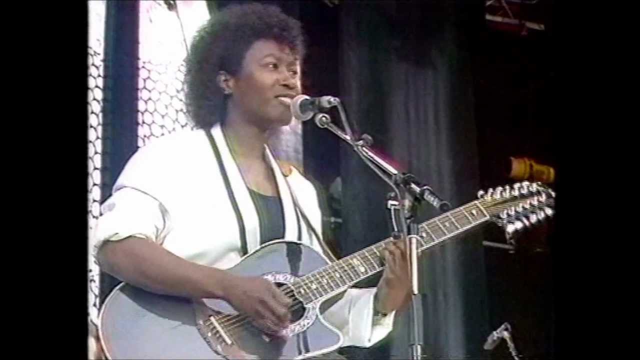 Joan Armatrading - Love and Affection [1988] - YouTube
