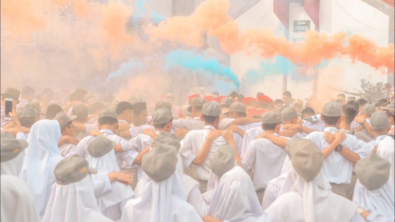 Lagu perpisahan SMA | Angel 9 Band ~ MASA SMA - YouTube