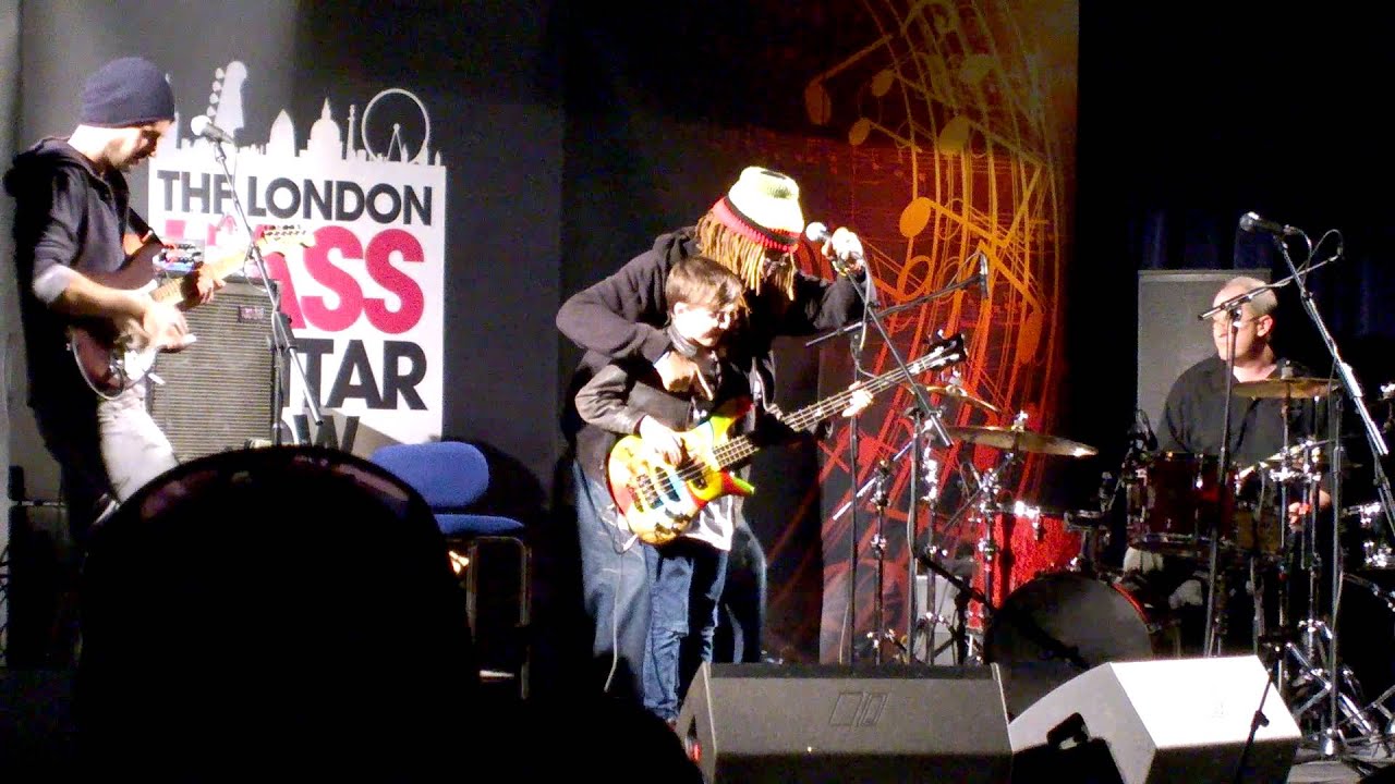 TM Stevens @ London Bass Guitar Show 2014 - YouTube