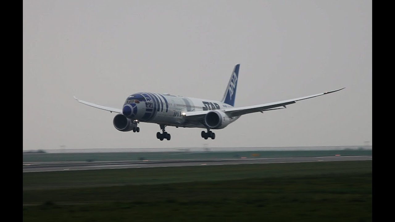 ANA "Star Wars" R2D2 787-9 Dreamliner Landing at YVR - YouTube