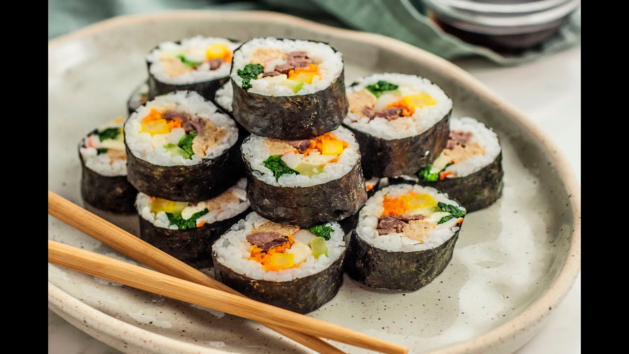 របៀបធ្វើគីមបាប់ងាយៗបែបកូរ៉េ How to Wrap Korean Gimbab - YouTube