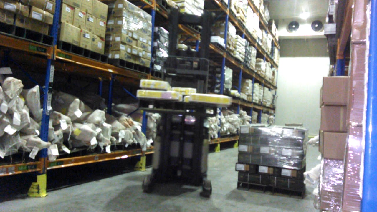 Forklift cold storage - YouTube